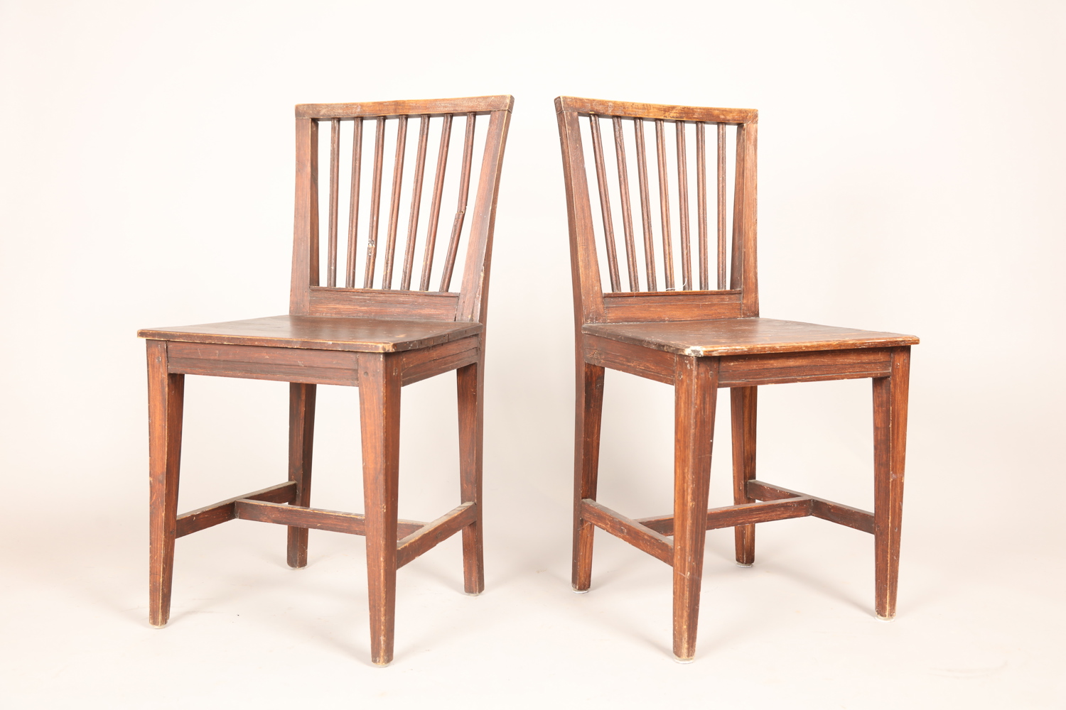 STOLAR, ett par, sk Leksandstolar | Auktion